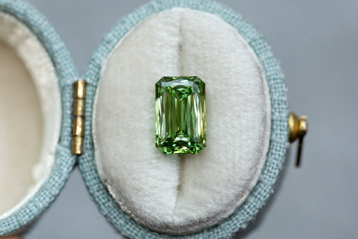 2.86ct Radiant Cut Fancy Vivid Green Lab Diamond, VS1 – Oore Jewelry