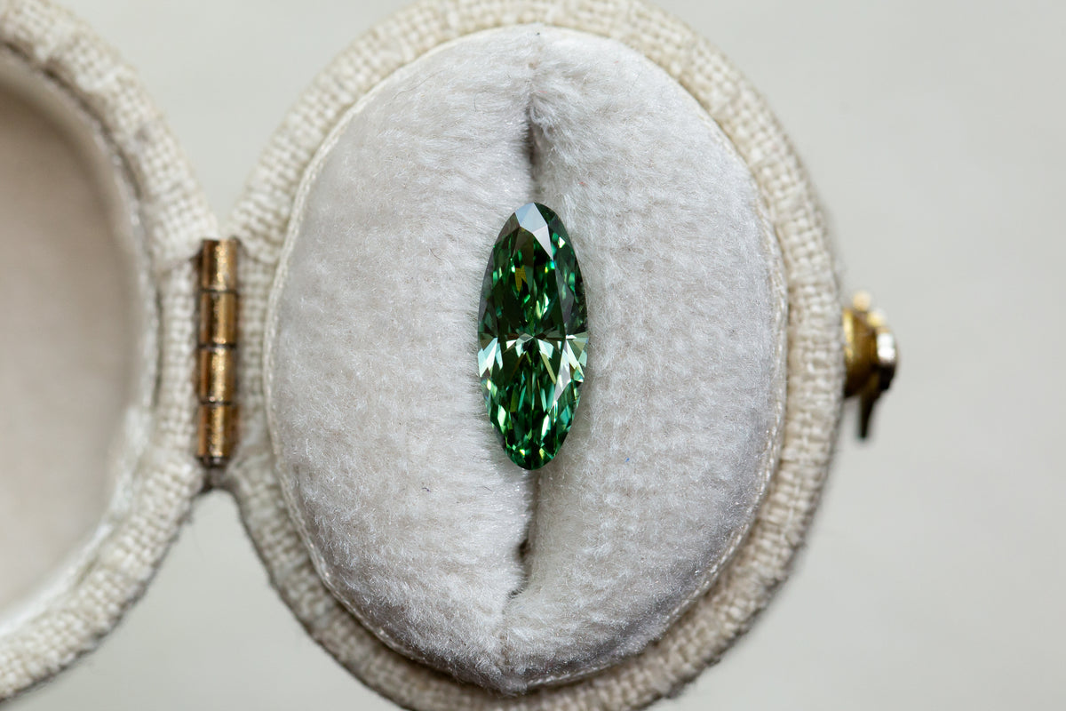 1.09ct Oval Fancy Vivid Green Lab Diamond, VS1 – Oore Jewelry