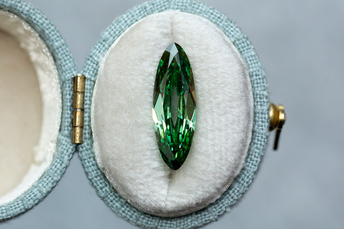 2.70ct Oval Fancy Vivid Green Lab Diamond, VS1 – Oore Jewelry