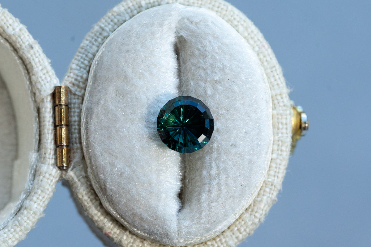 2.09ct Round Deeper Teal Sapphire- Starbrite cut by John Dyer – Oore ...