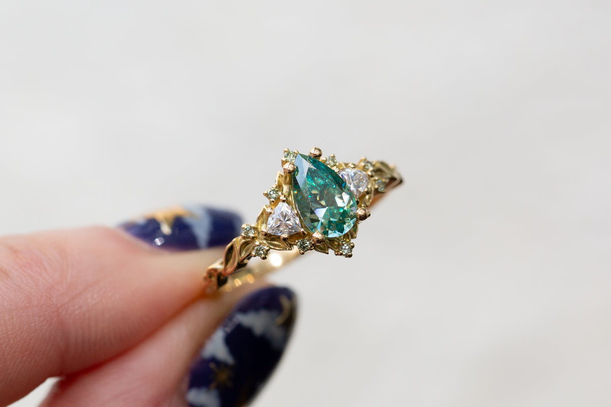 READY TO SHIP - Size 7.25, 18k yellow gold Briar Rose Three Stone ...