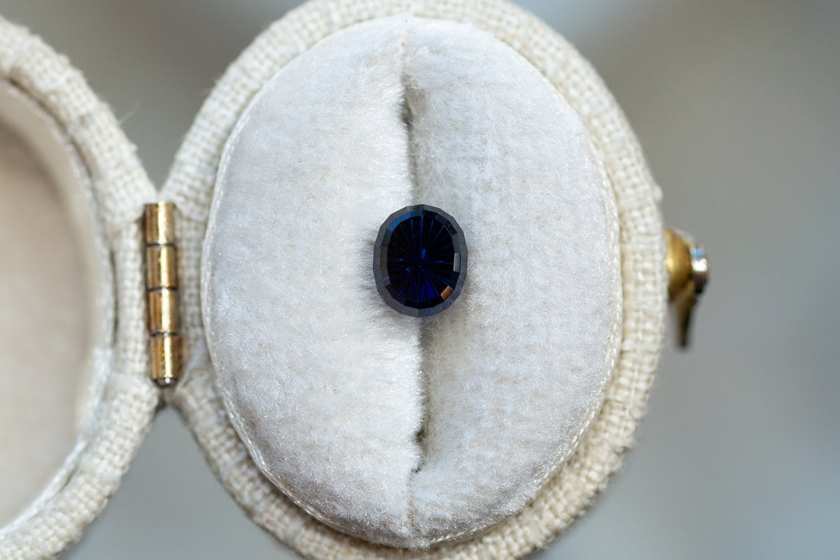 1.07ct Oval Deep Blue Sapphire, Starbrite cut by John Dyer – Oore Jewelry