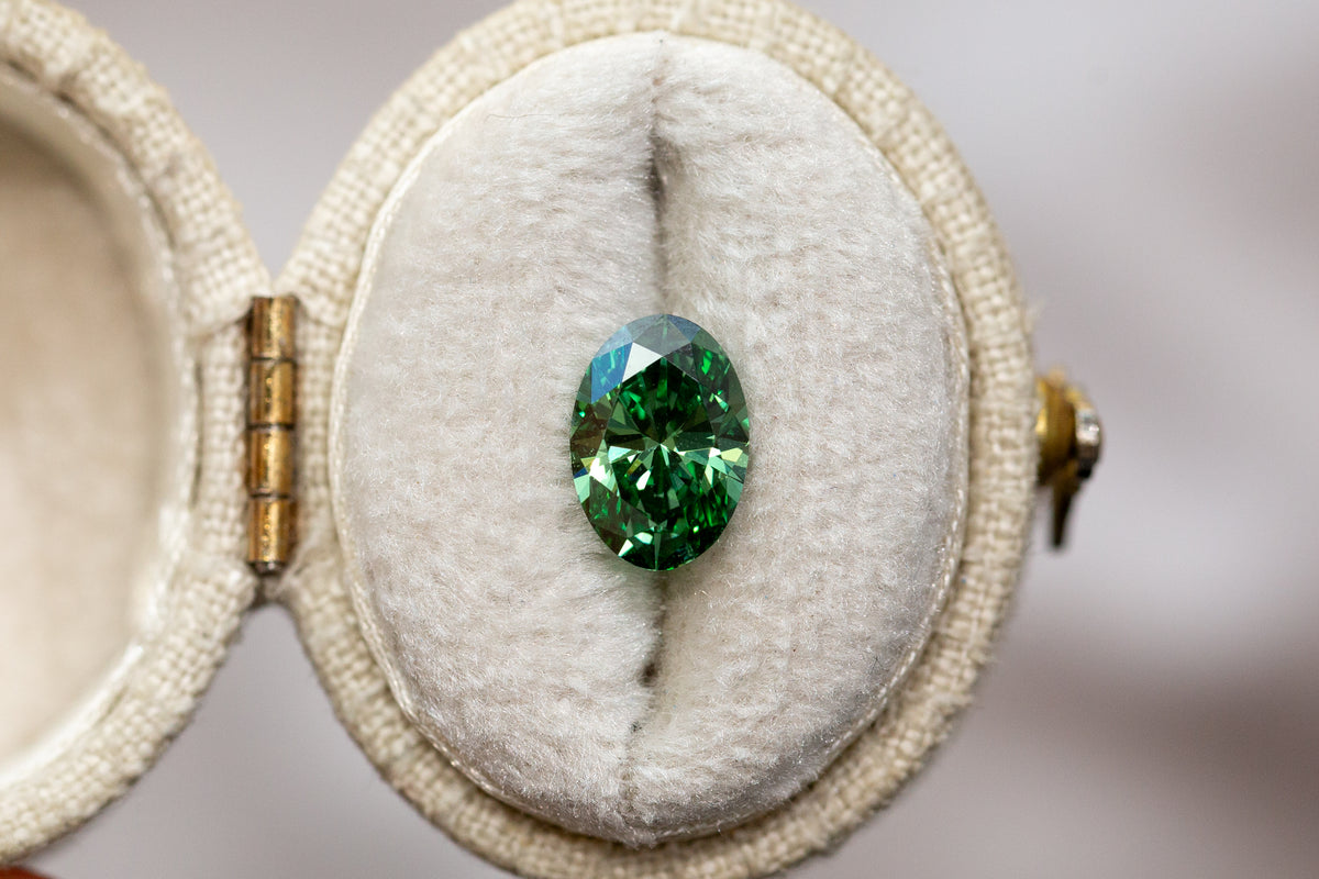 1.42ct Oval Fancy Vivid Green Lab Diamond, VS1 – Oore Jewelry