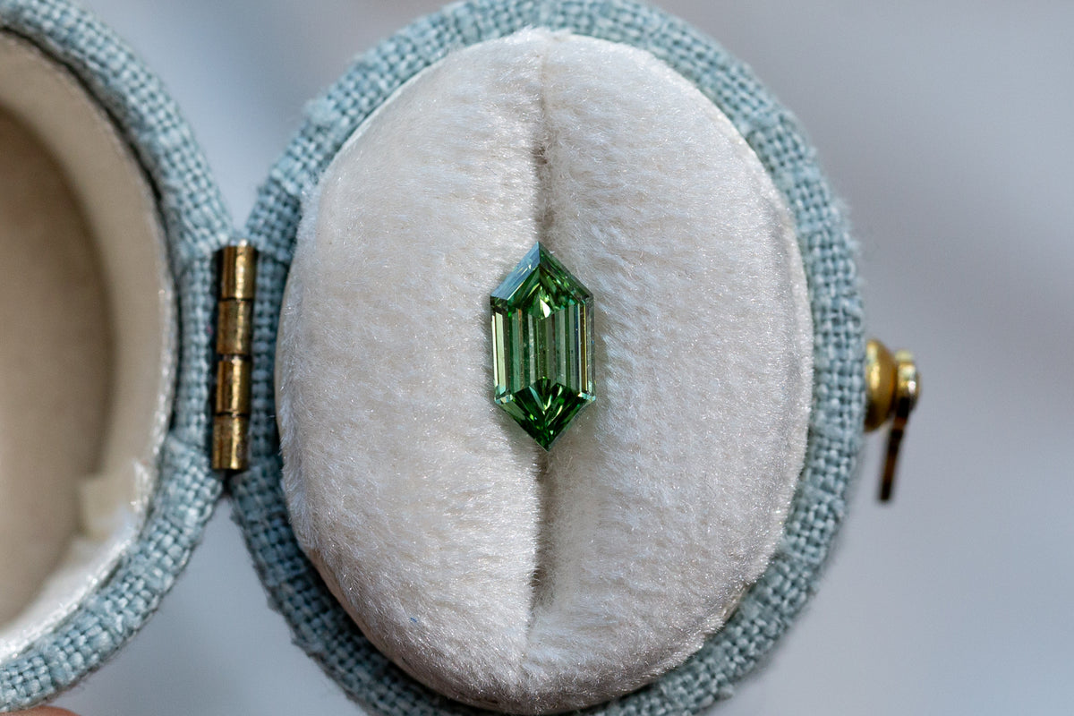 0.76ct Elongated Hexagon Fancy Vivid Green Lab Diamond, VS1 – Oore Jewelry