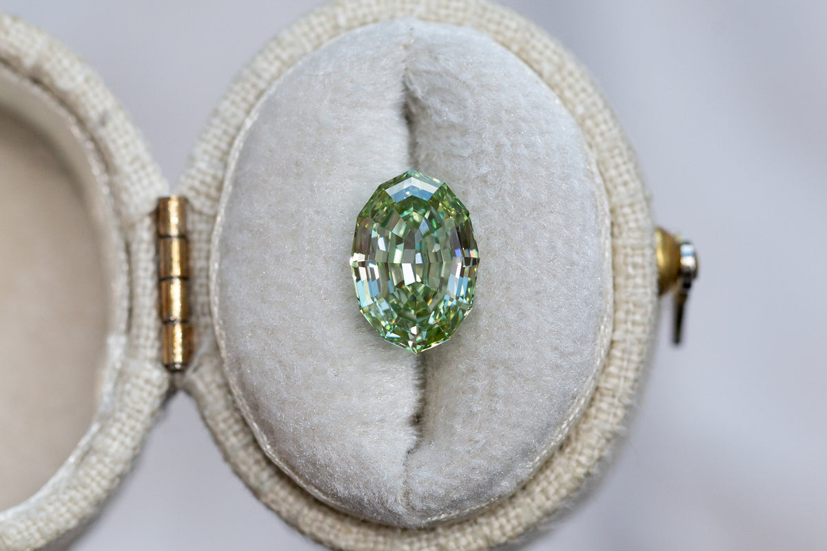 2.69ct Oval Fancy Vivid Green Lab Diamond, VVS2 – Oore Jewelry