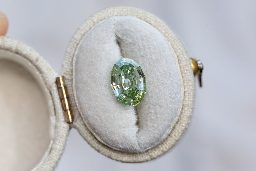 2.69ct Oval Fancy Vivid Green Lab Diamond, VVS2 – Oore Jewelry