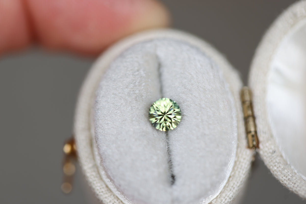 .9ct Bright Medium Green Sunburst Cut Sapphire by John Dyer – Oore Jewelry