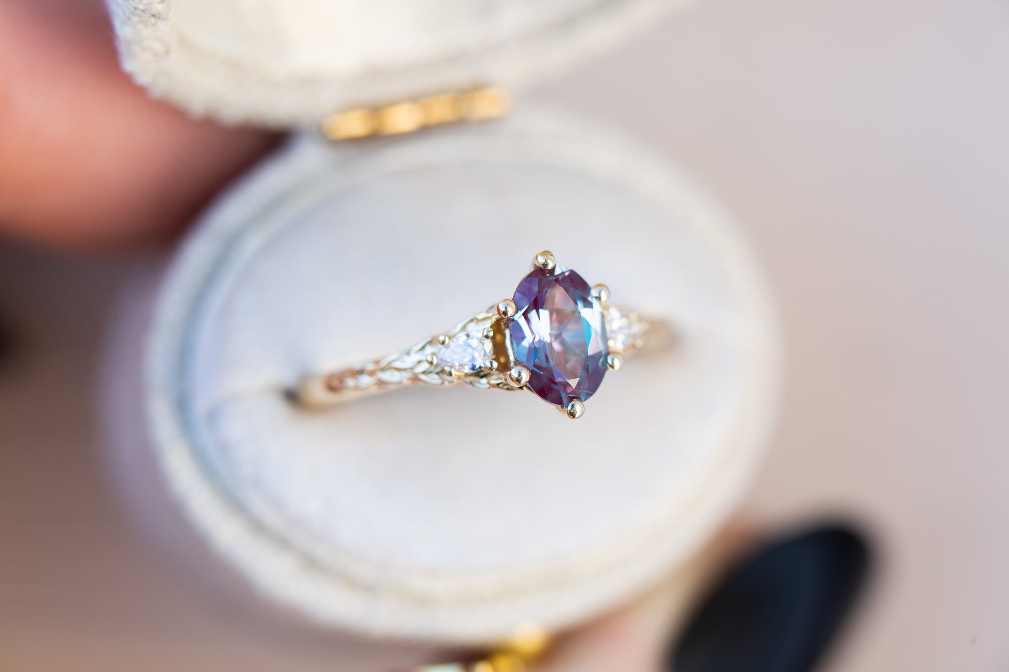 Aspen setting with oval lab alexandrite 6 prongs – Oore jewelry